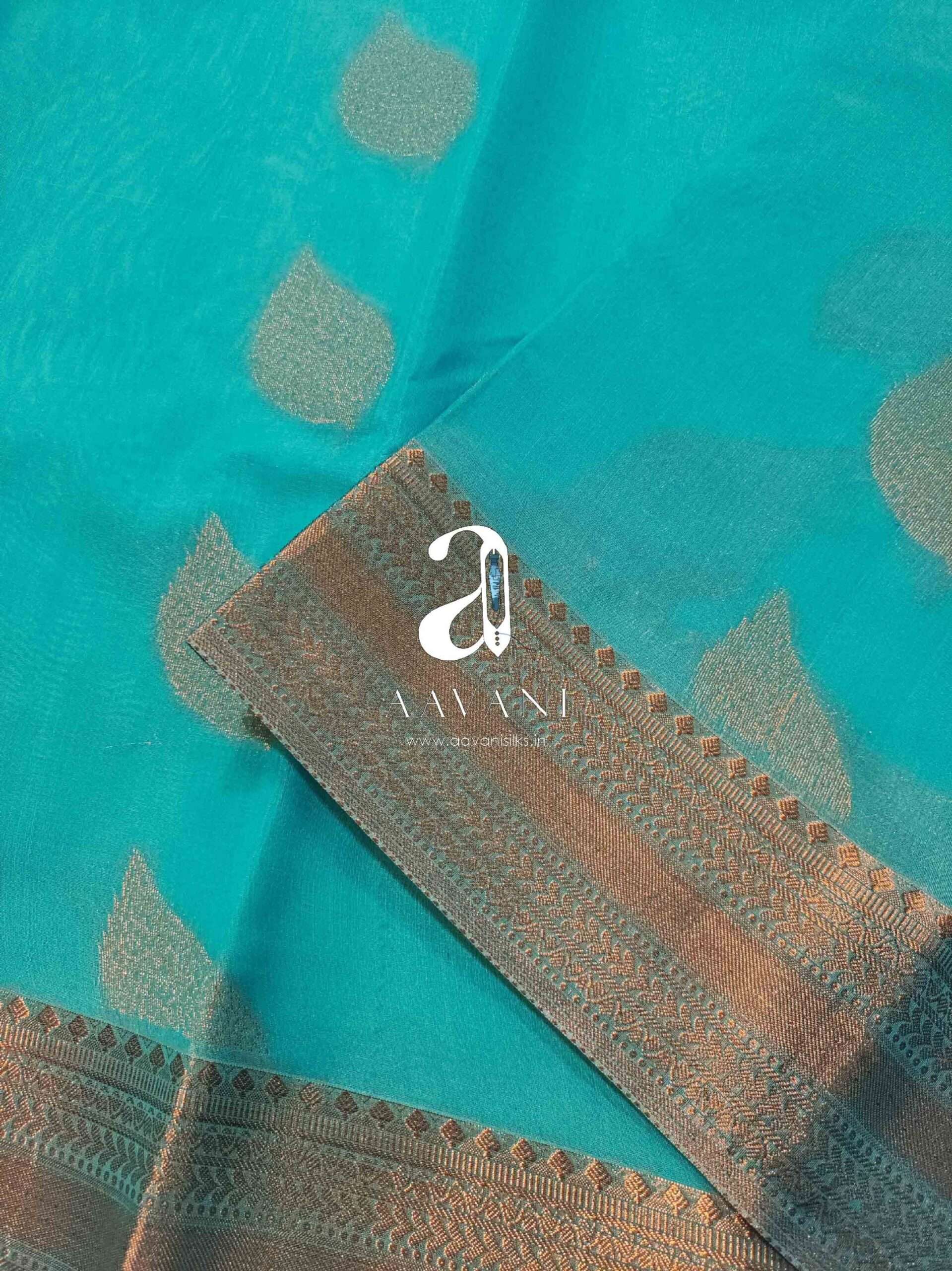 Ananda Blu Colour Silk Cotton Saree - Aavani Silks